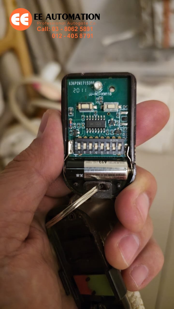 Cuba Tukar Bateri Autogate Remote Control Terlebih Dahulu – EE Automation